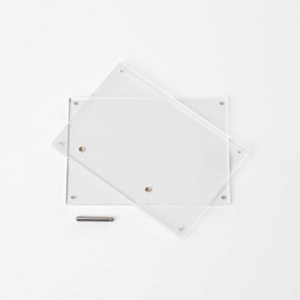 Acrylic Plastic Frames Display Graphics in Both Landscape & Portrait ...