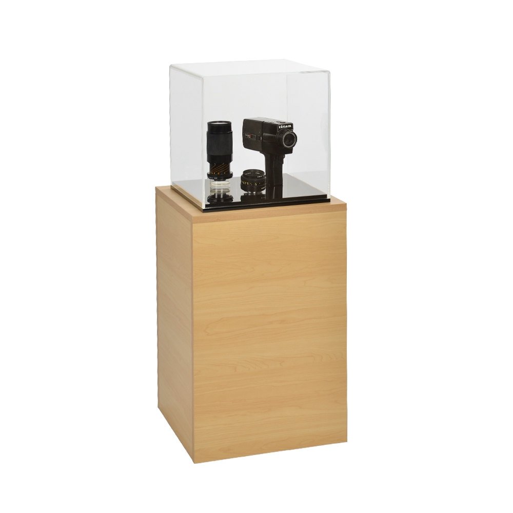 Car Show Display Barriers - 4 Posts w/ 15m Elastic Cord & 2 Wall Receptors