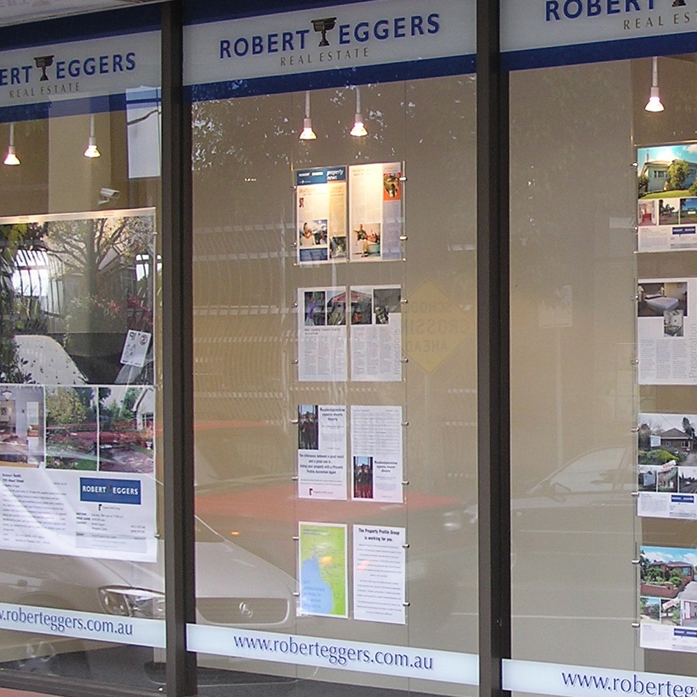 Real Estate Window Display Systems – (8) A4 Clear Frames